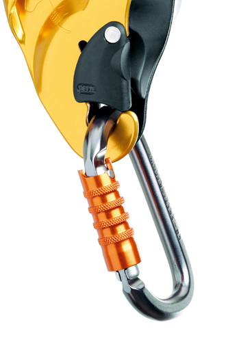 D200S0_I’D S_focus_view of attachment with M34 TL AM’D TRIACT-LOCK ...